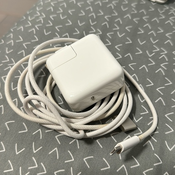 Apple | Cell Phones & Accessories | Macbook Air M2 Charger 3 Watt ...